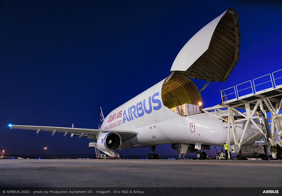 Airbus presenta al Beluga como nuevo transporte de carga aérea