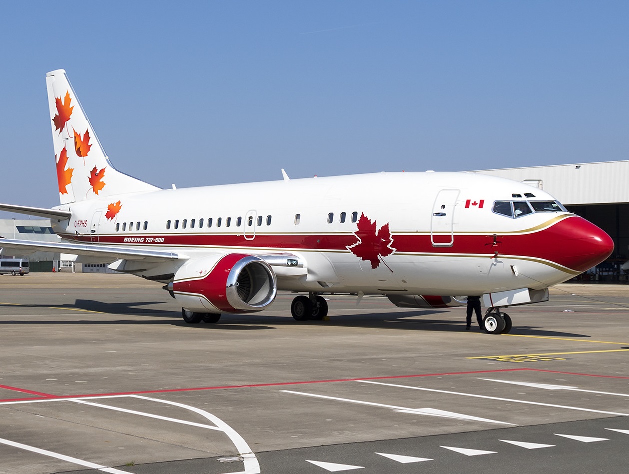 La visita a Ezeiza de un Boeing 737 VIP con los colores de Canadá