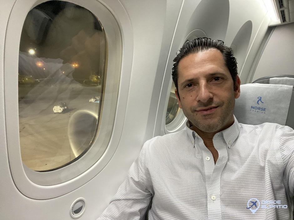 Volando en Premium Cabin de Norse Atlantic Airways en vuelo inaugural ...