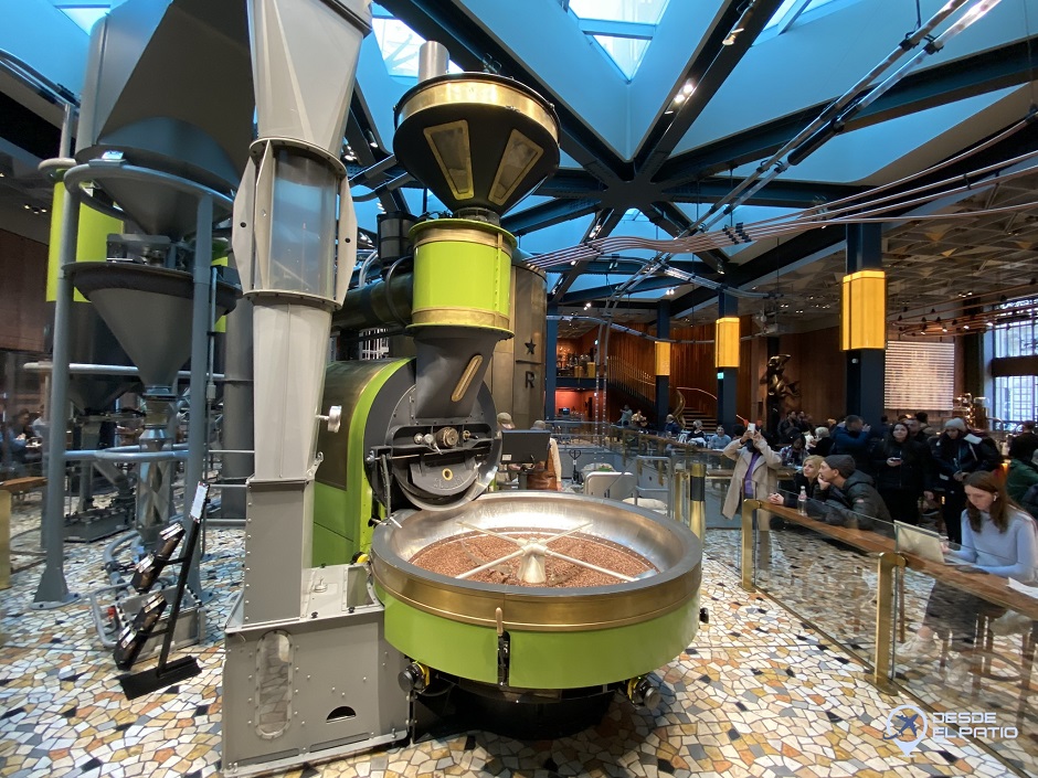 Recorriendo el Starbucks Reserve Roastery de la ciudad de Milán