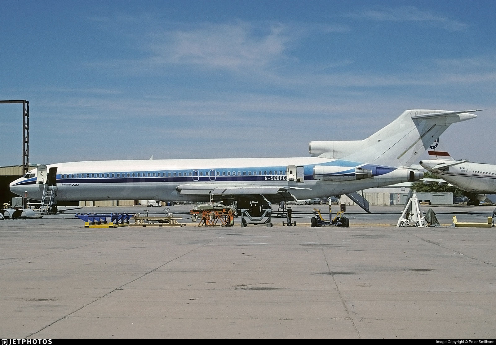 El Boeing 727 de Aerolíneas Argentinas que se negaba a abandonar sus colores