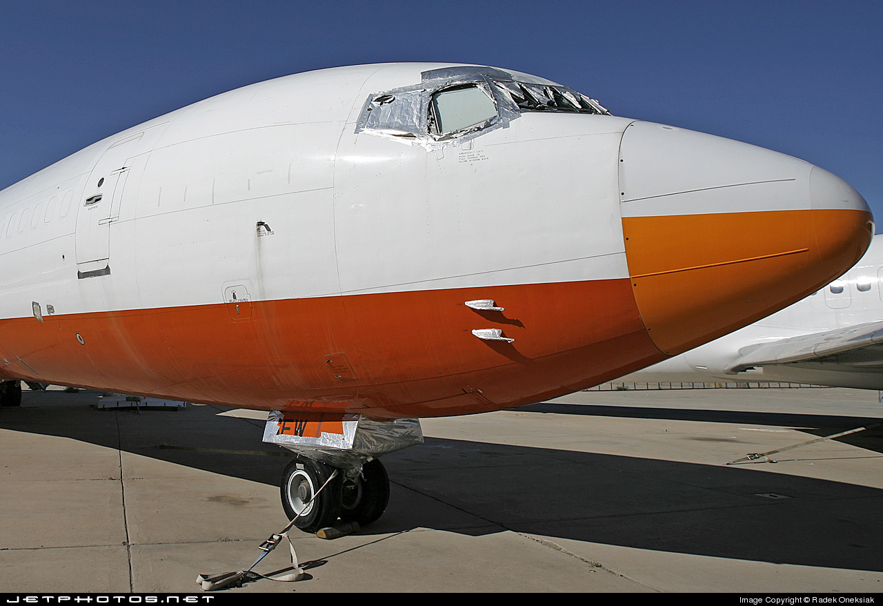 El Boeing 727 de Aerolíneas Argentinas que se negaba a abandonar sus colores