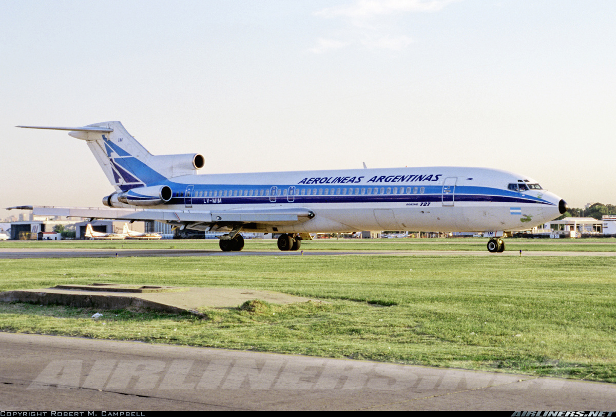 El Boeing 727 de Aerolíneas Argentinas que se negaba a abandonar sus colores