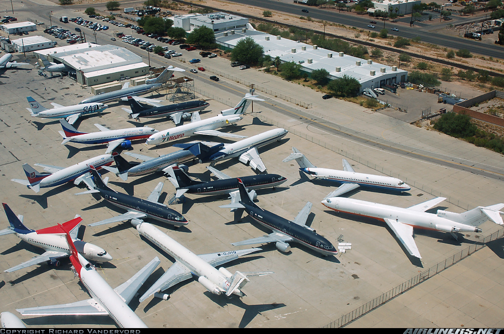 El Boeing 727 de Aerolíneas Argentinas que se negaba a abandonar sus colores