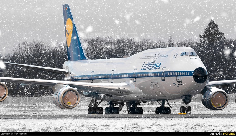 Los Boeing 747 de Lufthansa y cuando su majestad se toma un descanso ...