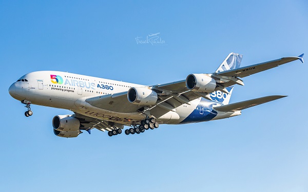El primer Airbus A380 de la historia salió a volar